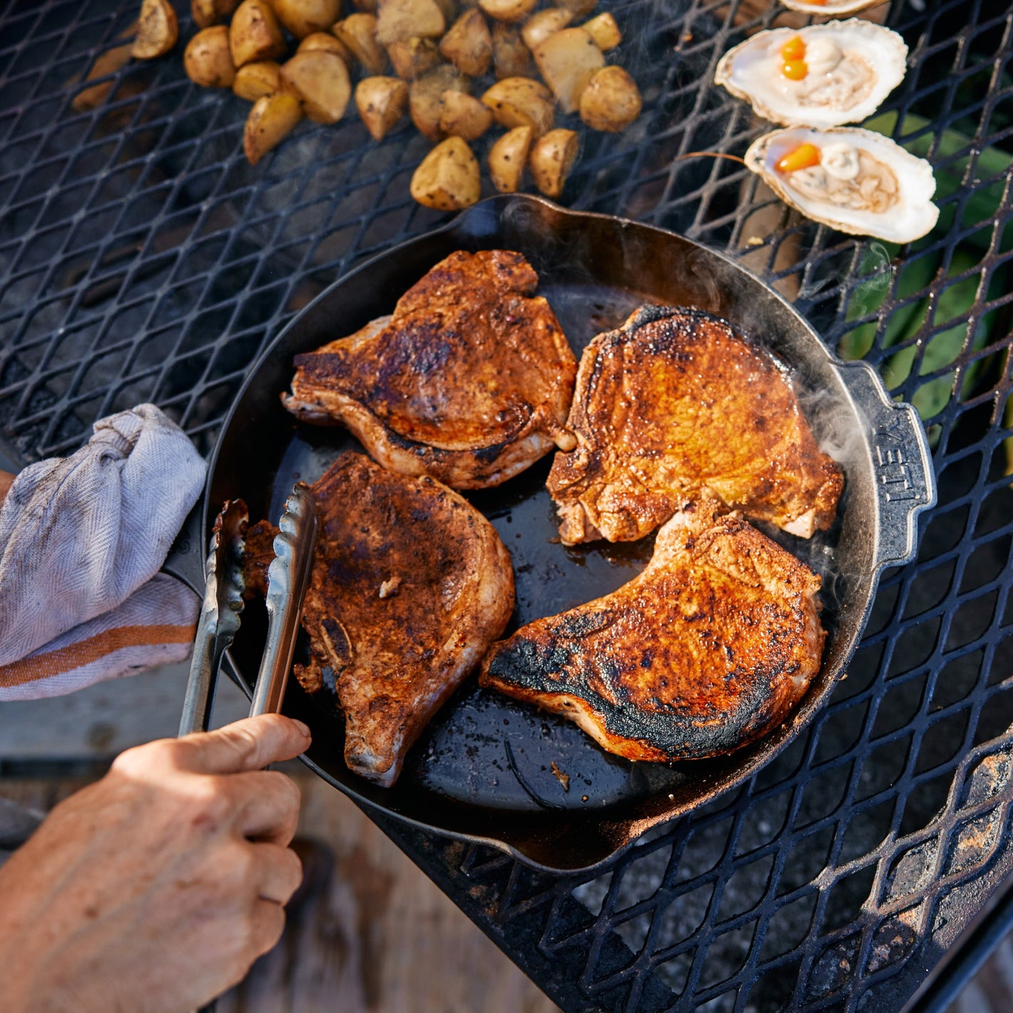 YETI® Cast Iron Skillet 12 – YETI New Zealand